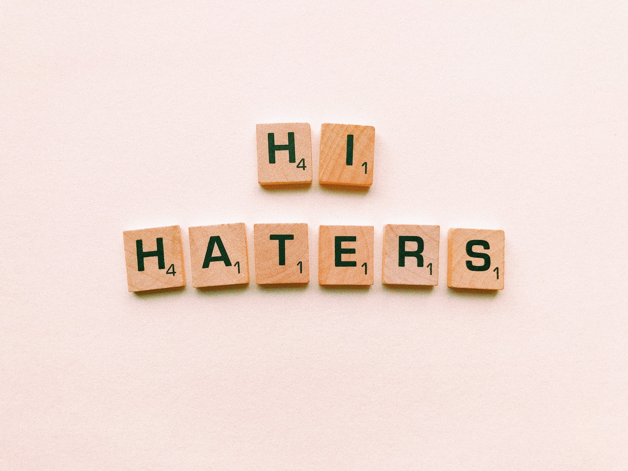 Cómo tratar con haters y trolls en tus redes sociales - SMH Marketing